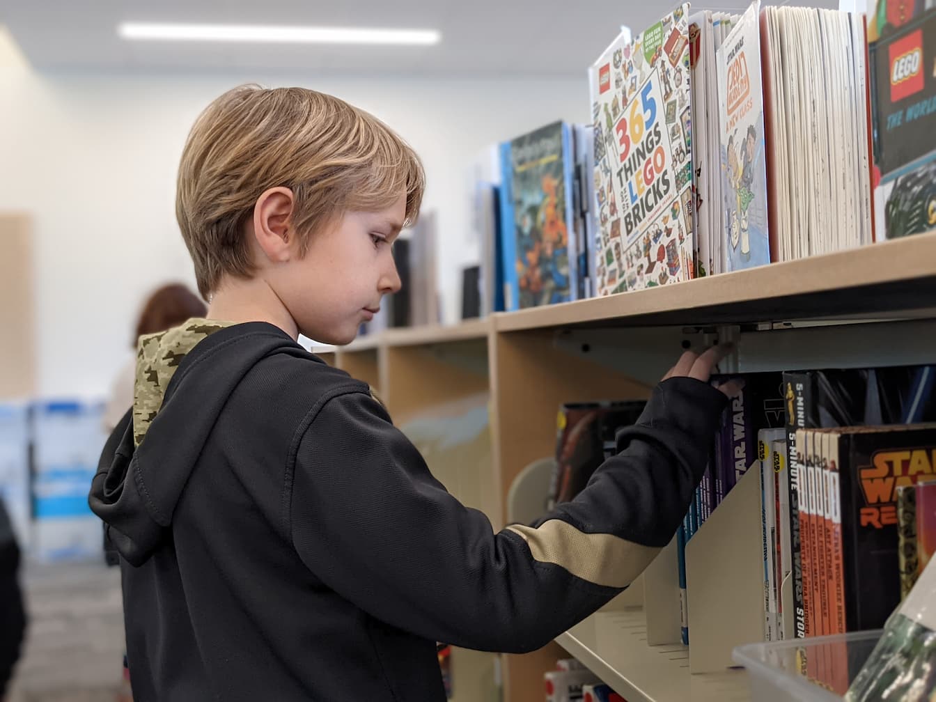 Inclusive Libraries - Lake Washington Schools Foundation